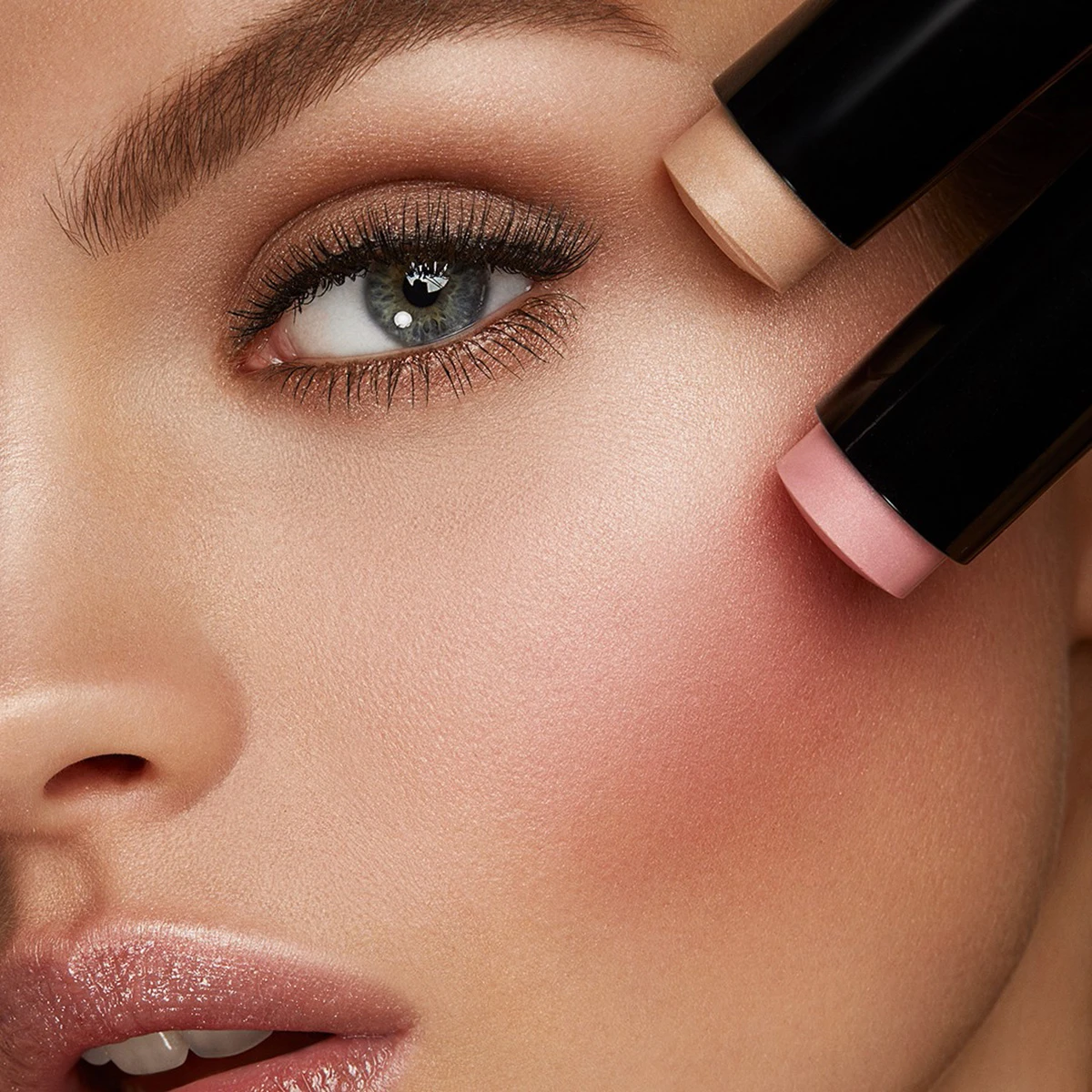 How to Apply Blush Tips, Common Mistakes and Blush Selection Guide | KIKO